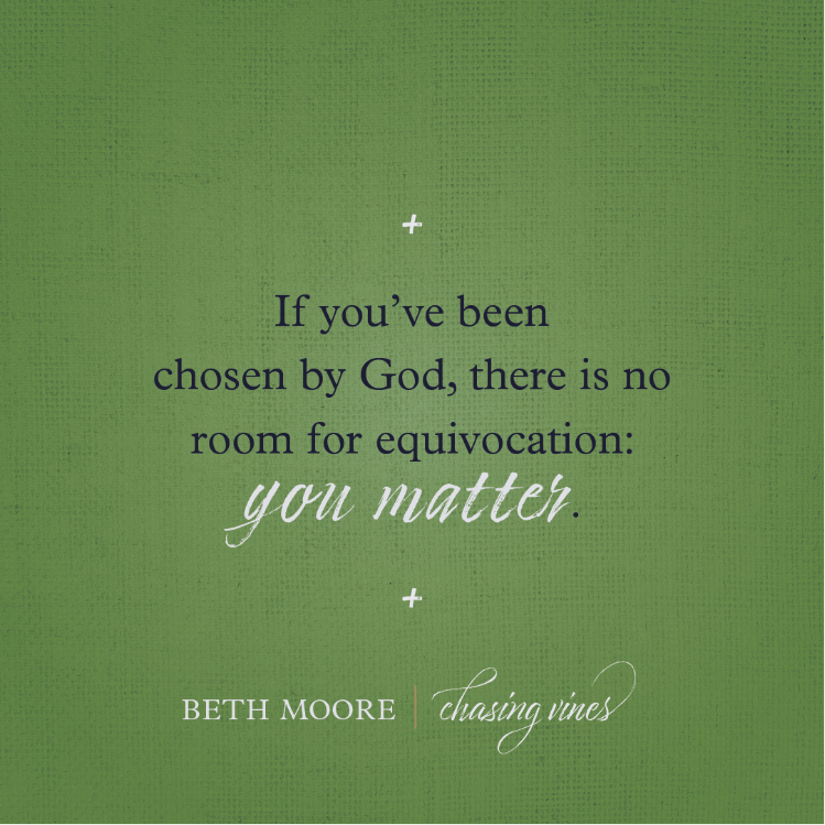 Chasing Vines, by Beth Moore | Tyndale House Publishers